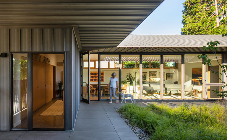 El patio central de esta casa nos ha provocado una nueva necesidad vital