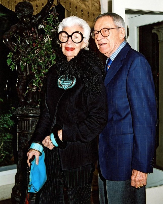 Iris Apfel muere a los 102 años: adiós a una leyenda del interiorismo y ...