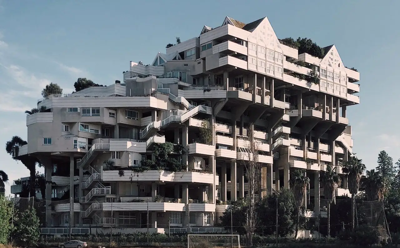 Este "bosque vertical" de Valencia mezcla estilo brutalista con diseño ...