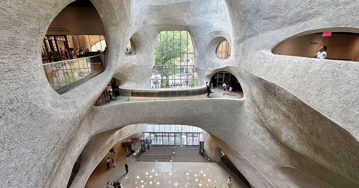 Nueva arquitectura high-tech: Descubre 5 edificios que redefinen un estilo brillante y atemporal