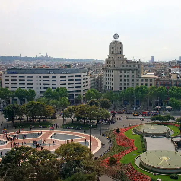 Nueva arquitectura high-tech: Descubre 5 edificios que redefinen un ...