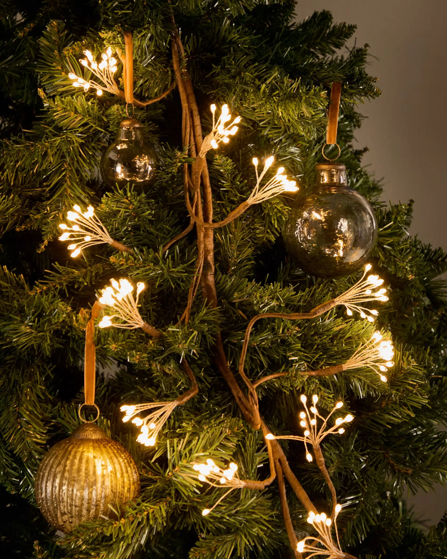 Cómo decorar un árbol de Navidad elegante: 50 ideas para inspirarte ...