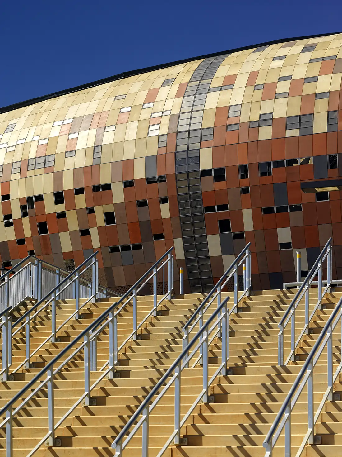 Bob van Bebber, arquitecto del Soccer City, estadio donde España ganó ...