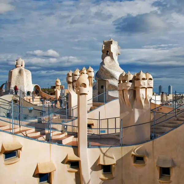 Nueva arquitectura high-tech: Descubre 5 edificios que redefinen un ...