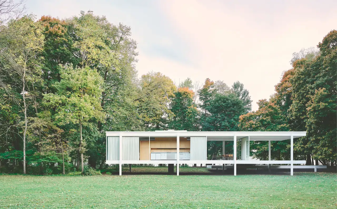 La Casa Farnsworth: una vivienda transparente que flota en el aire ...