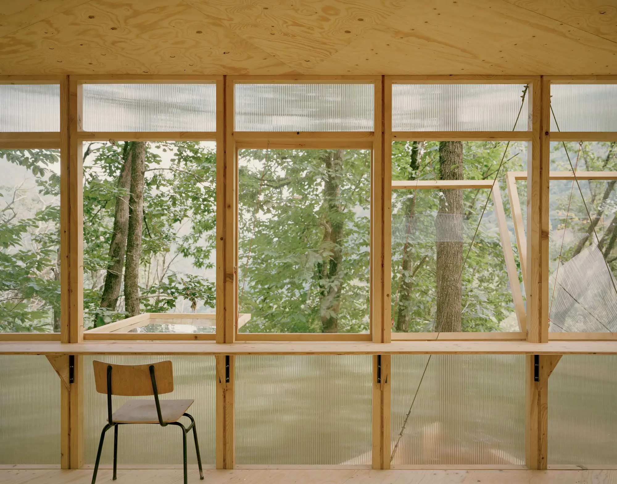 Un artista suizo encargó al arquitecto Olin Petzold una casa pasiva en ...