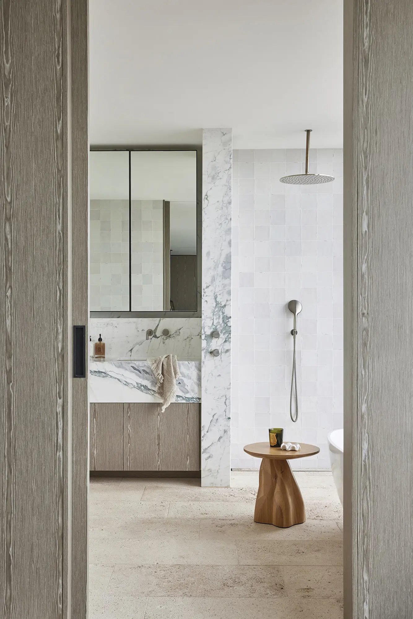 ¿Instalarías una ducha totalmente acristalada o de azulejos naranjas? 8 ...