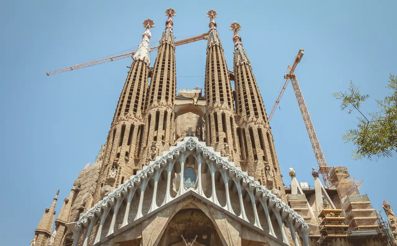 Arquitectura moderna de Barcelona: 15 edificios para entender la ciudad
