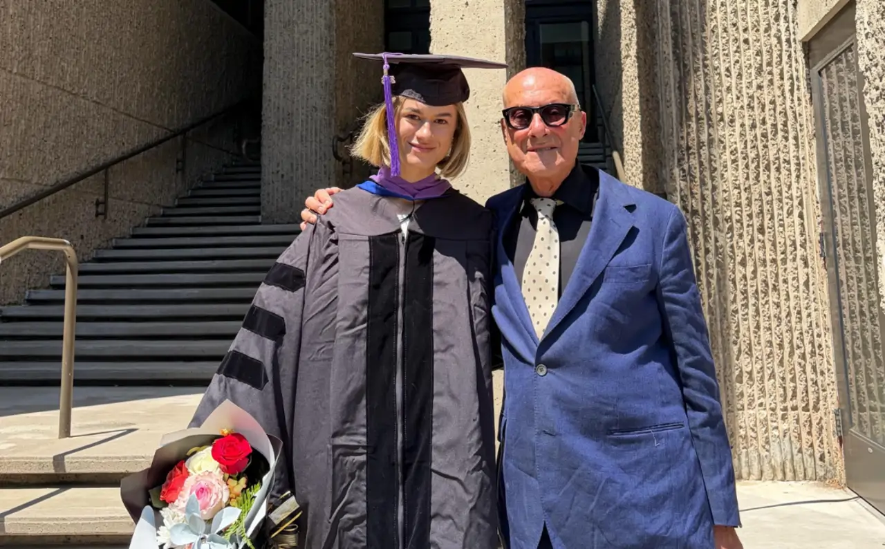 Norman Foster (91 años) vuelve a Yale para ver graduarse a su hija ...